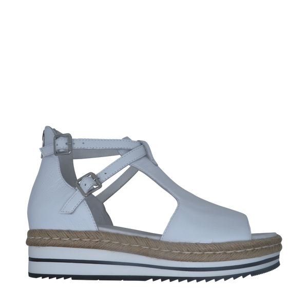 Django & Juliette Alexys – Shoes On Picton