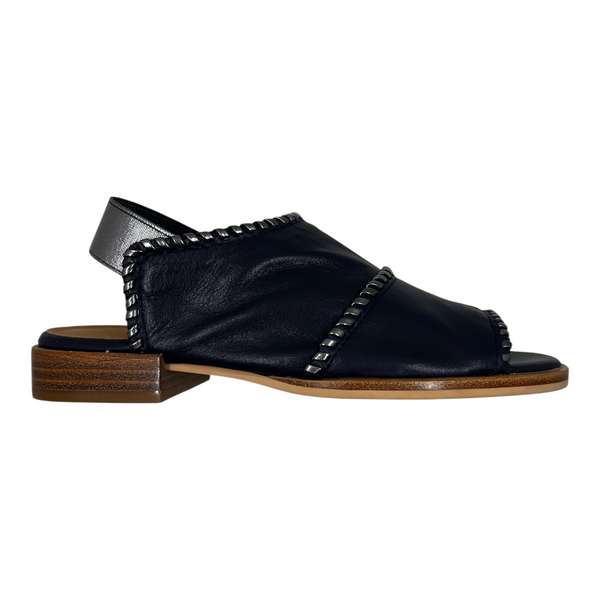 Bresley Serenade – Shoes On Picton