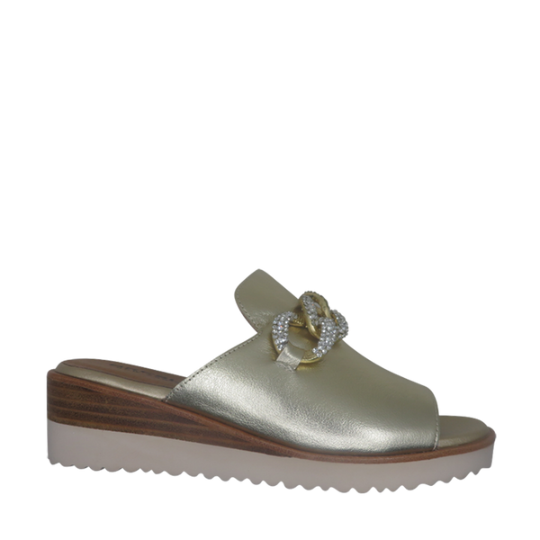 Bresley Sandy – Shoes On Picton